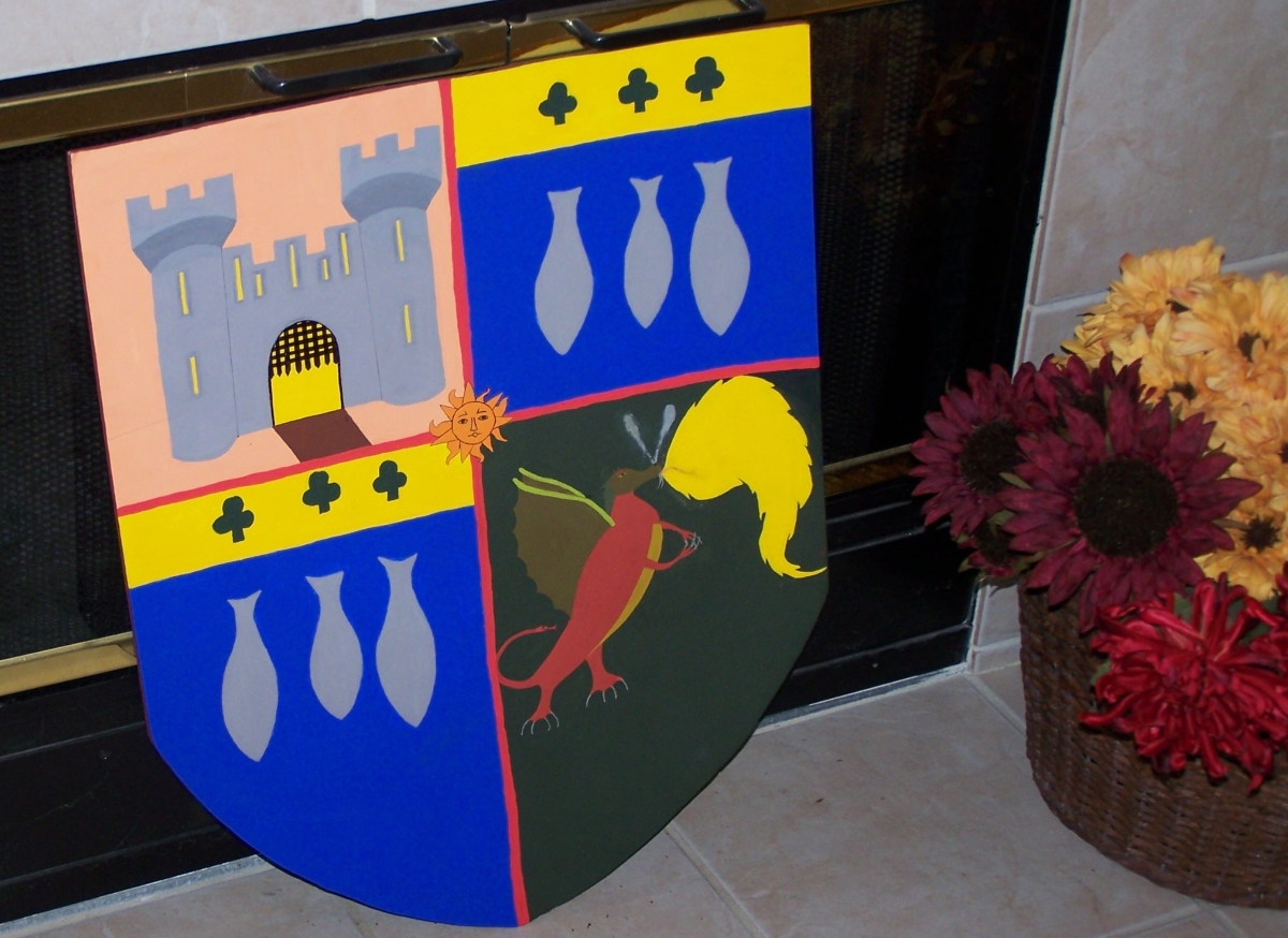 How we Made our Coat of Arms - Teacups in the Garden